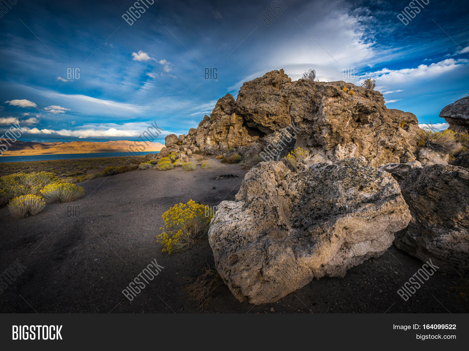 Pyramid Lake Nevada Image & Photo (Free Trial) | Bigstock