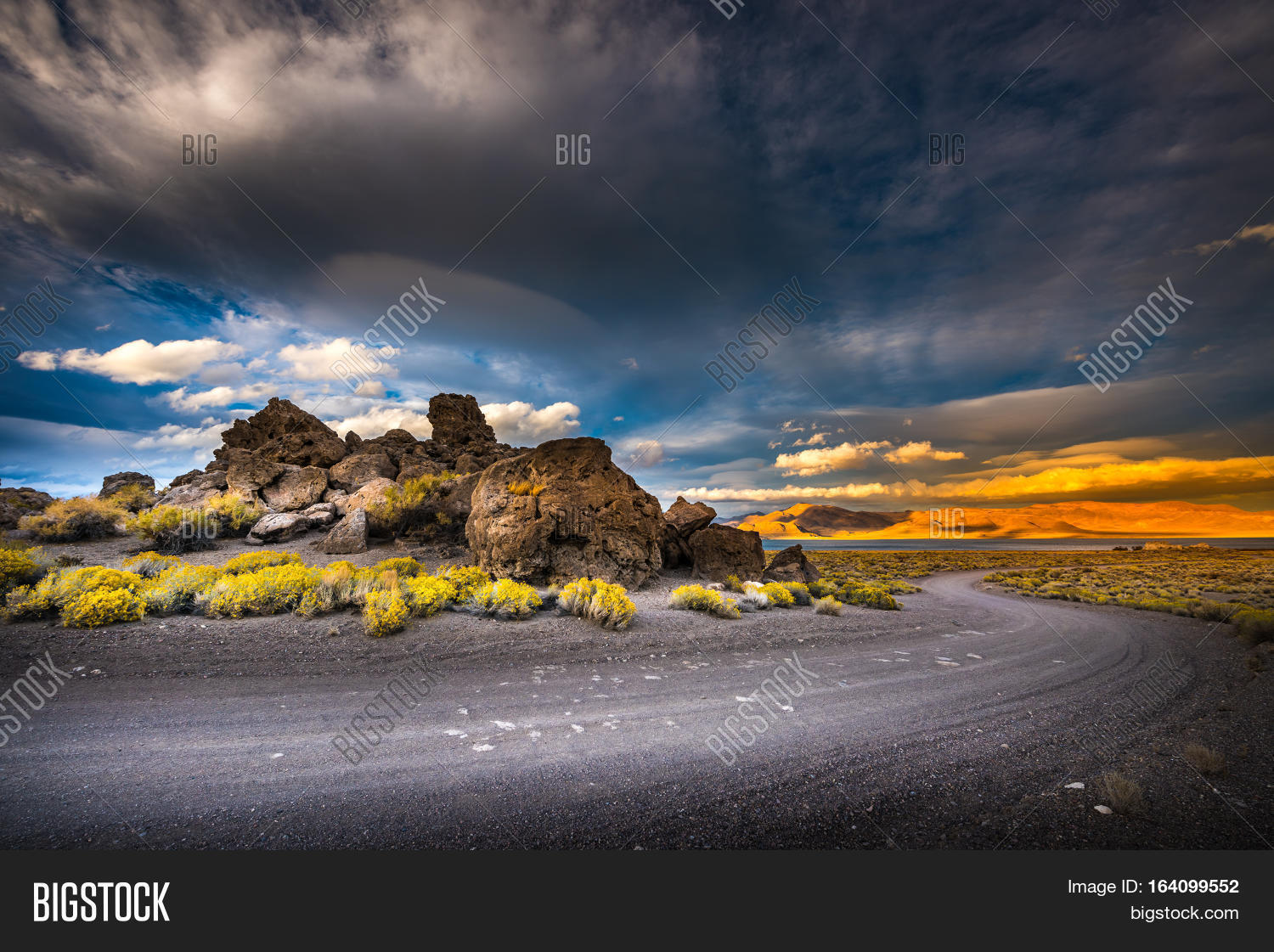 Pyramid Lake Nevada Image & Photo (Free Trial) | Bigstock