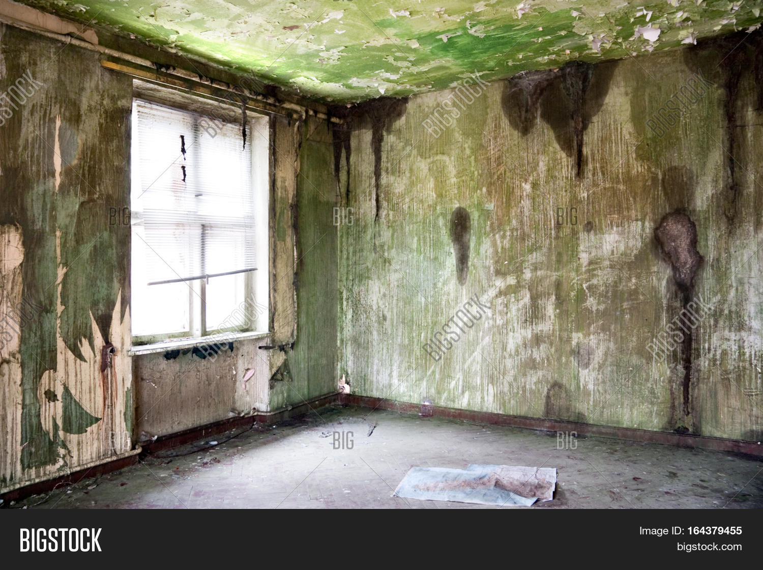 Old Deserted Room Image & Photo (Free Trial) | Bigstock