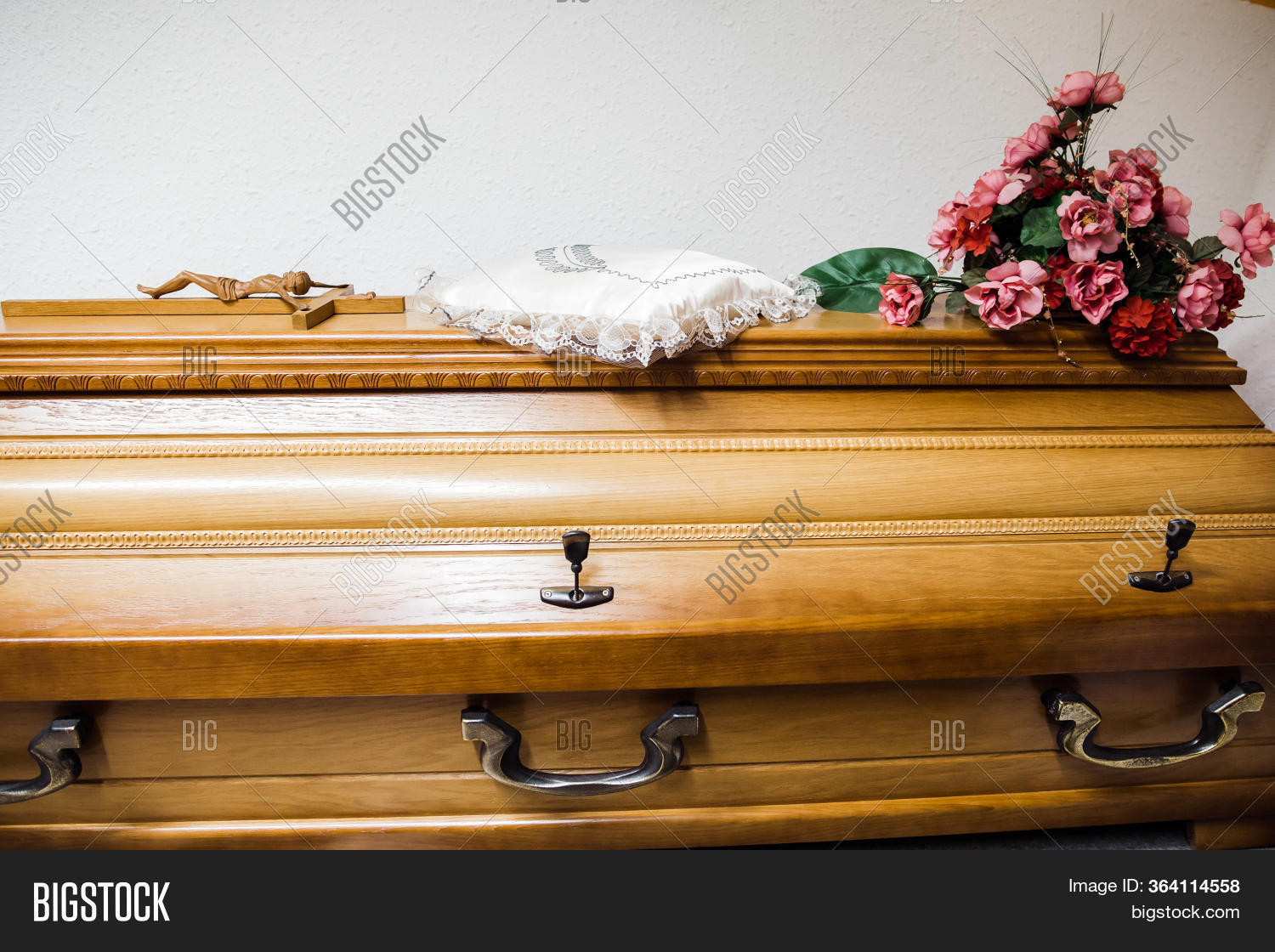 Photo Wooden Casket Image & Photo (Free Trial) | Bigstock