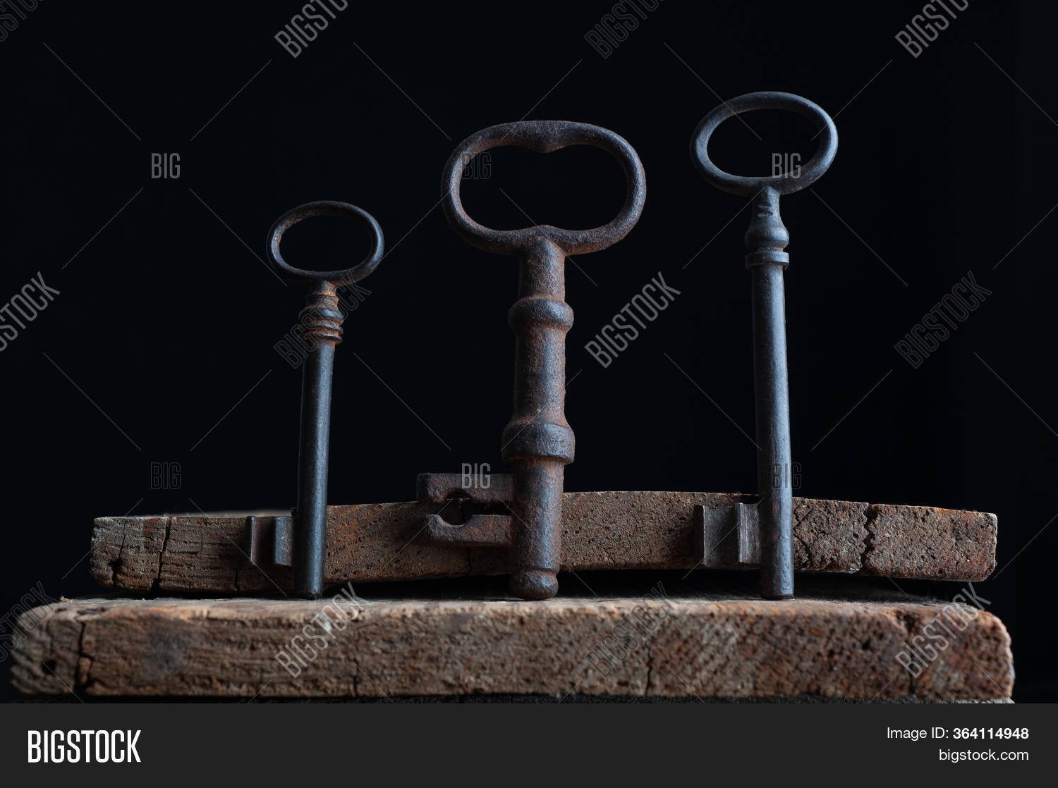 Three Old Rusty Keys Image & Photo (Free Trial) | Bigstock
