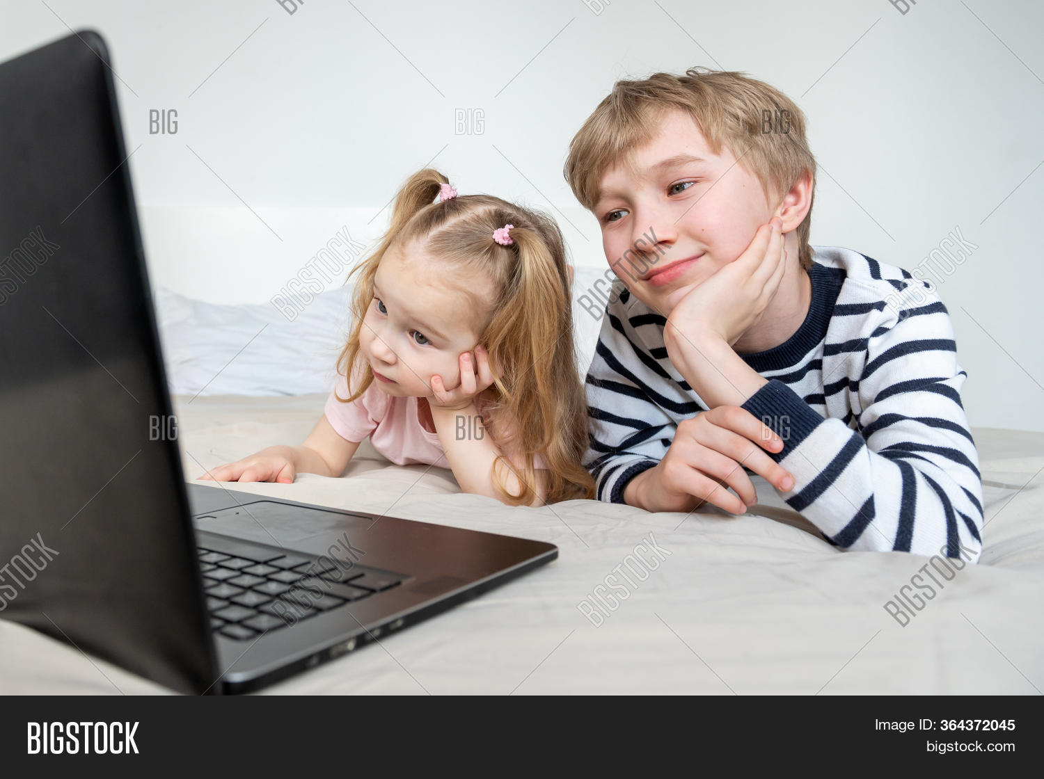 Girl Boy Using Laptop Image & Photo (Free Trial) | Bigstock