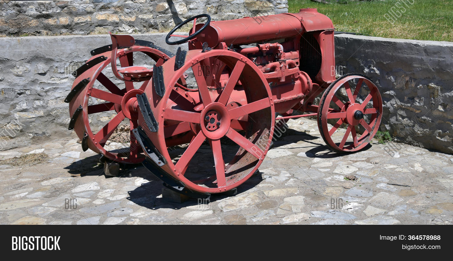 Antique Threshing Image & Photo (Free Trial) | Bigstock