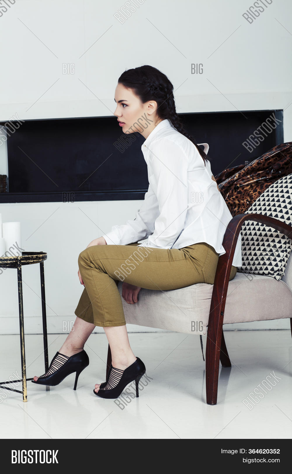 Pretty Stylish Woman Image & Photo (Free Trial) | Bigstock