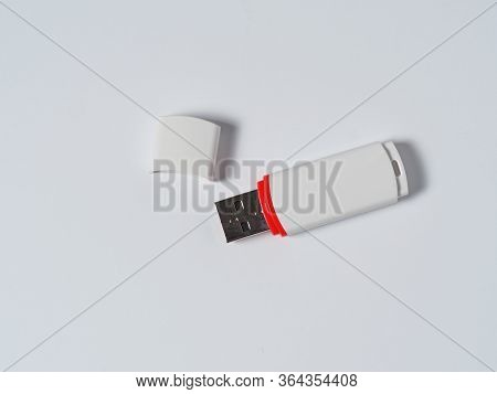 White Usb Flash Drive Image & Photo (Free Trial) | Bigstock