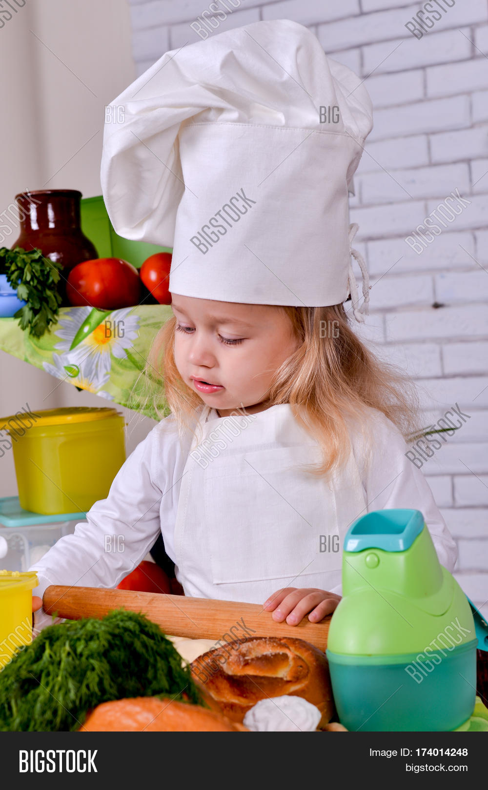 Little Girl Cook Image & Photo (Free Trial) | Bigstock