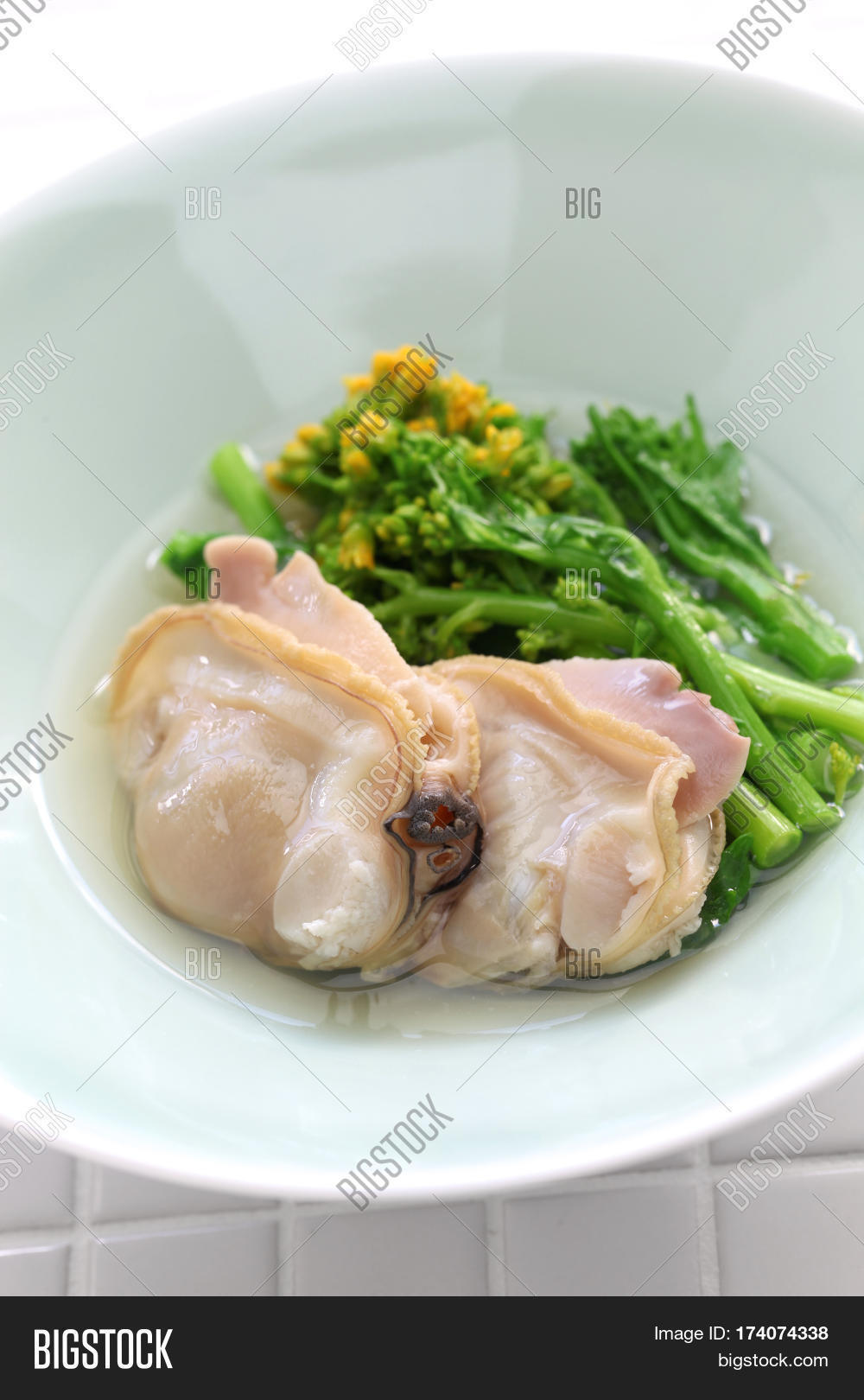 Steamed Hamaguri Clams Image & Photo (Free Trial) | Bigstock