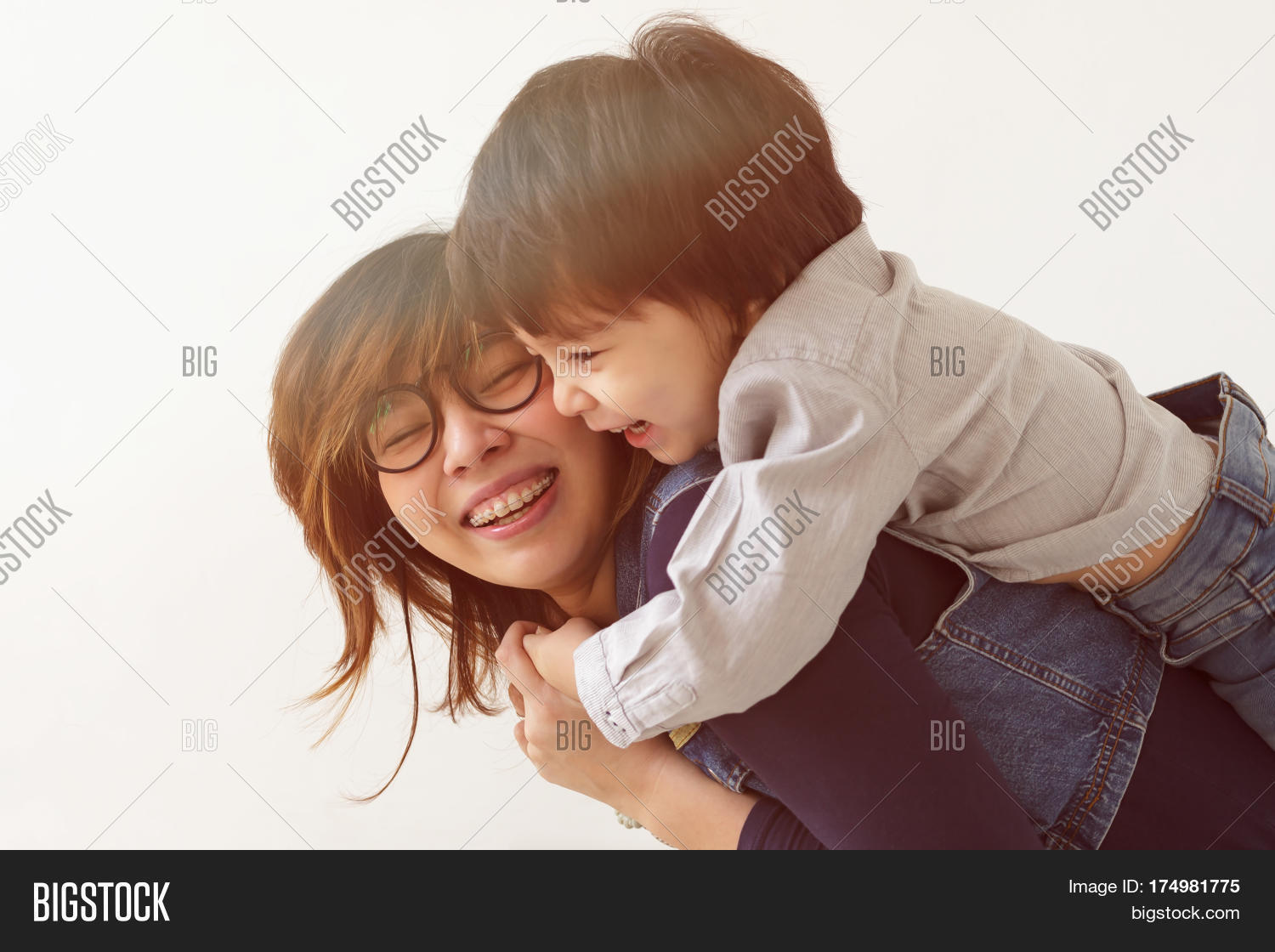 Japanese Mother Hugs Image & Photo (Free Trial) | Bigstock