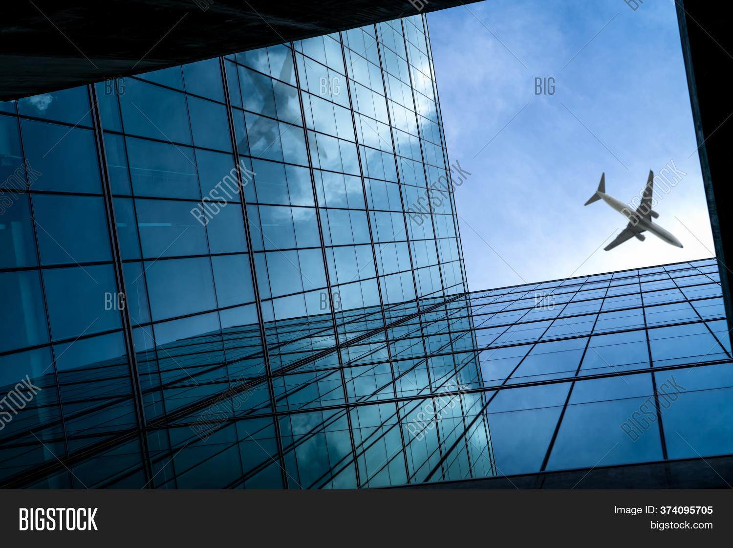 Airplane Flying Above Image & Photo (Free Trial) | Bigstock