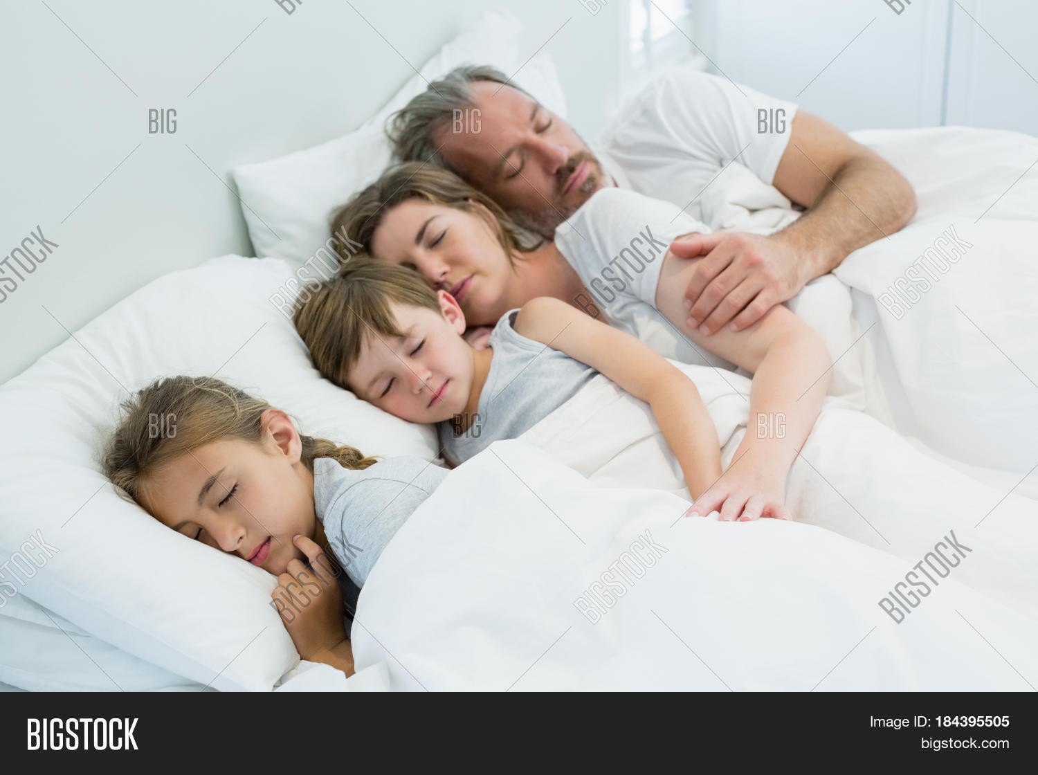 Family Sleeping Image & Photo (Free Trial) | Bigstock