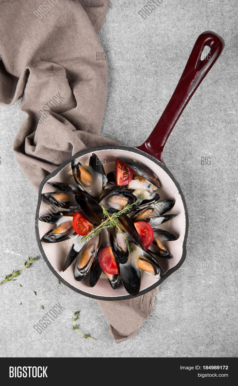 Cooked Mussels Pan Image & Photo (Free Trial) | Bigstock