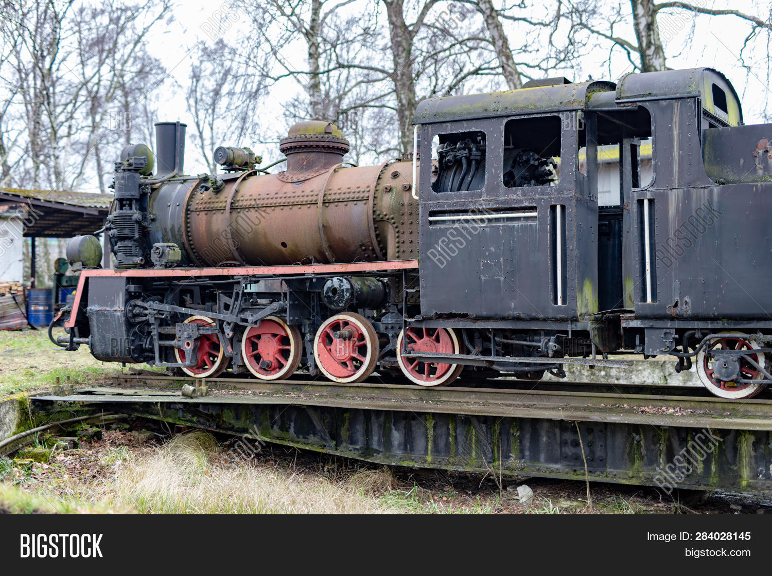 Old Rusty Locomotive Image & Photo (Free Trial) | Bigstock