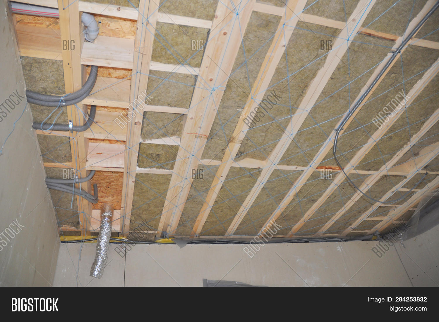 Ceiling Insulation Image & Photo (Free Trial) | Bigstock
