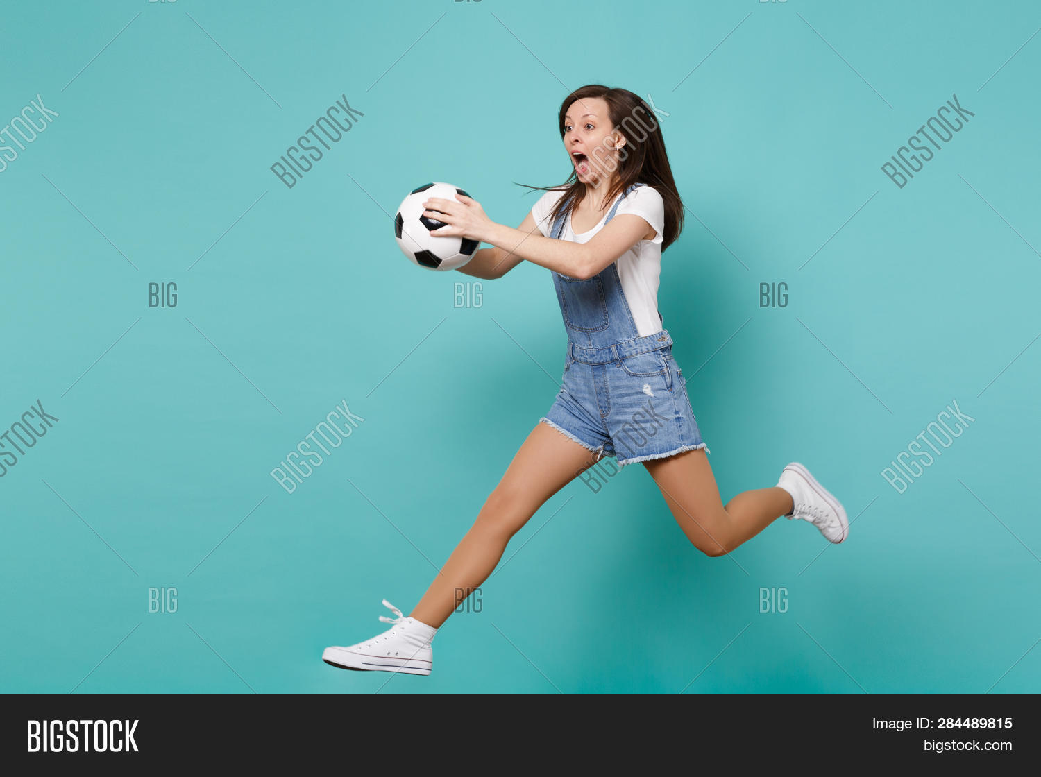 Shocked Woman Football Image & Photo (Free Trial) | Bigstock