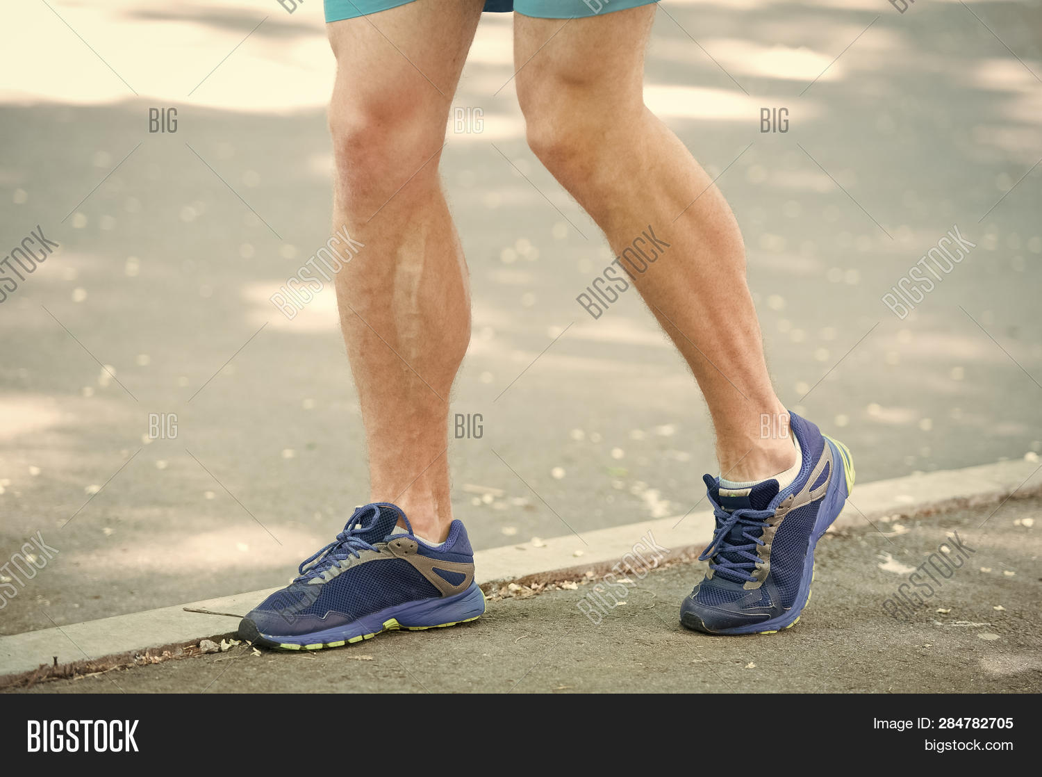 Imagen y foto Legs Male Athlete (prueba gratis) | Bigstock