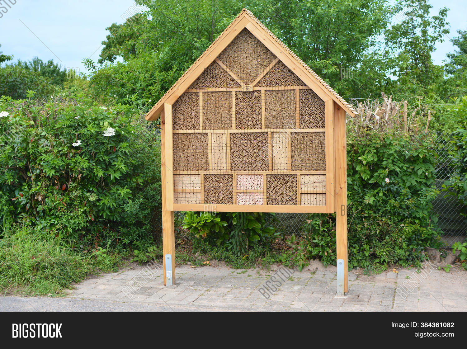 Big Wood Insect House Image & Photo (Free Trial) | Bigstock