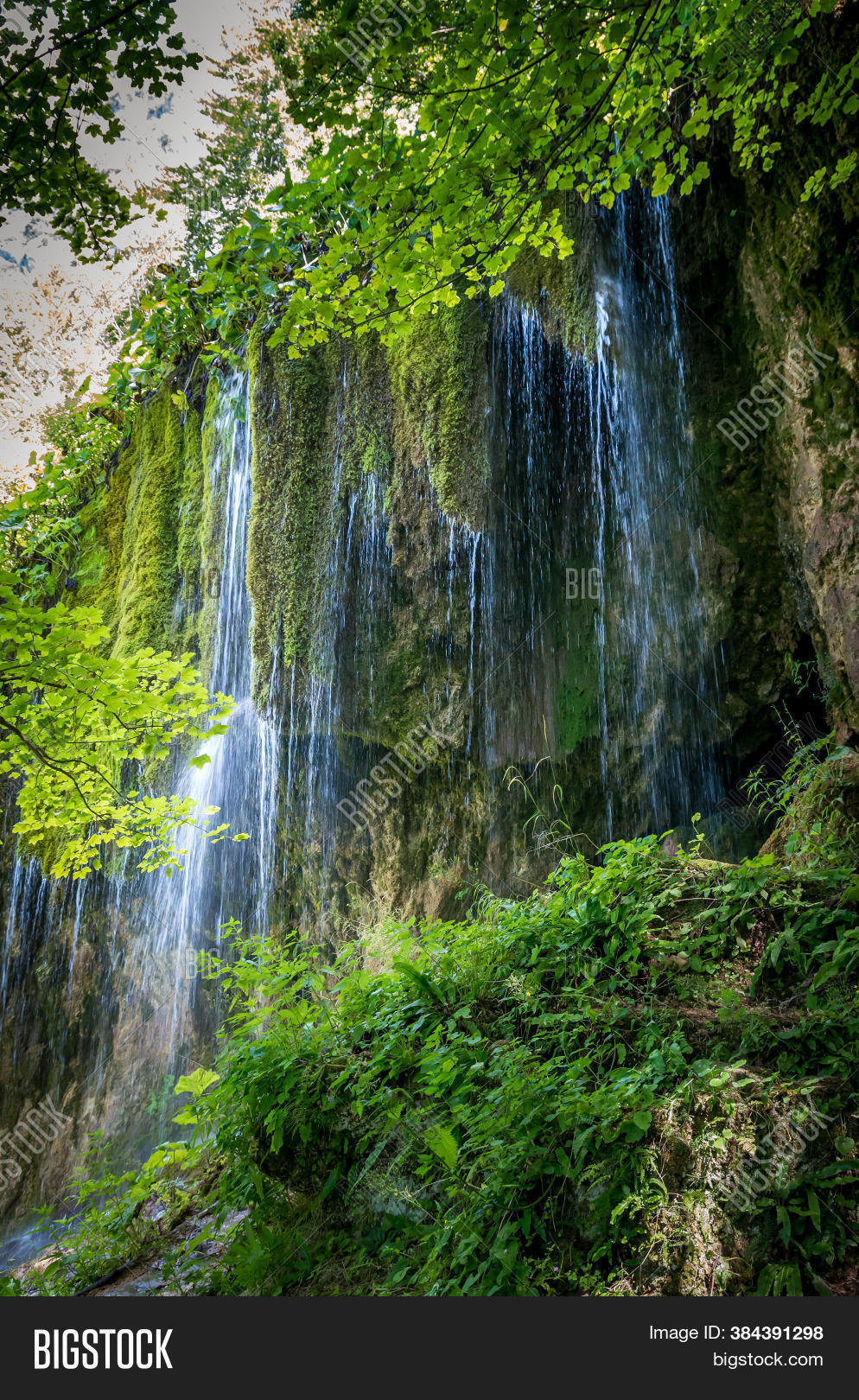 Travertine Waterfalls Image & Photo (Free Trial) | Bigstock