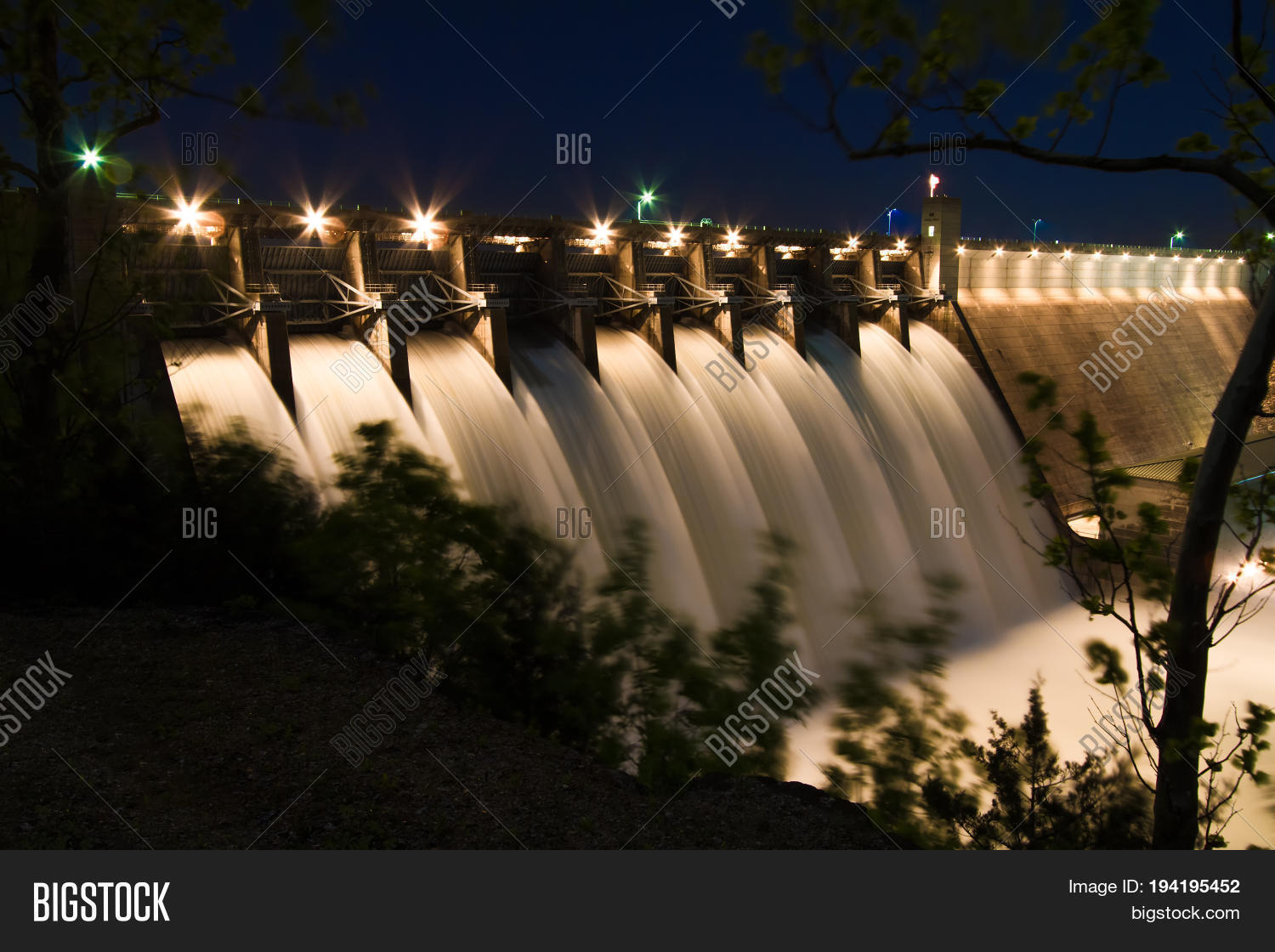 Table Rock Lake Dam On Image & Photo (Free Trial) | Bigstock