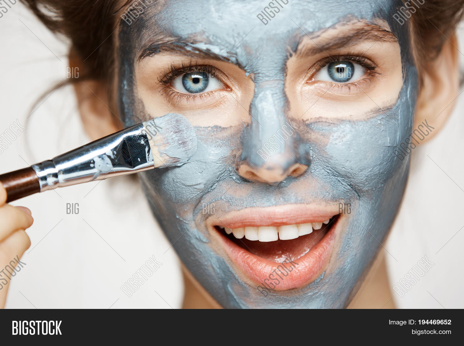 Close Photo Beautiful Image & Photo (Free Trial) | Bigstock