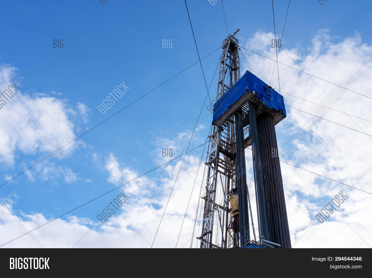 Oil Gas Drilling Rig Image & Photo (Free Trial) | Bigstock