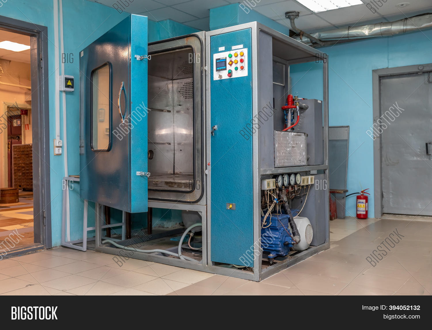 Test Chamber New Image & Photo (Free Trial) | Bigstock