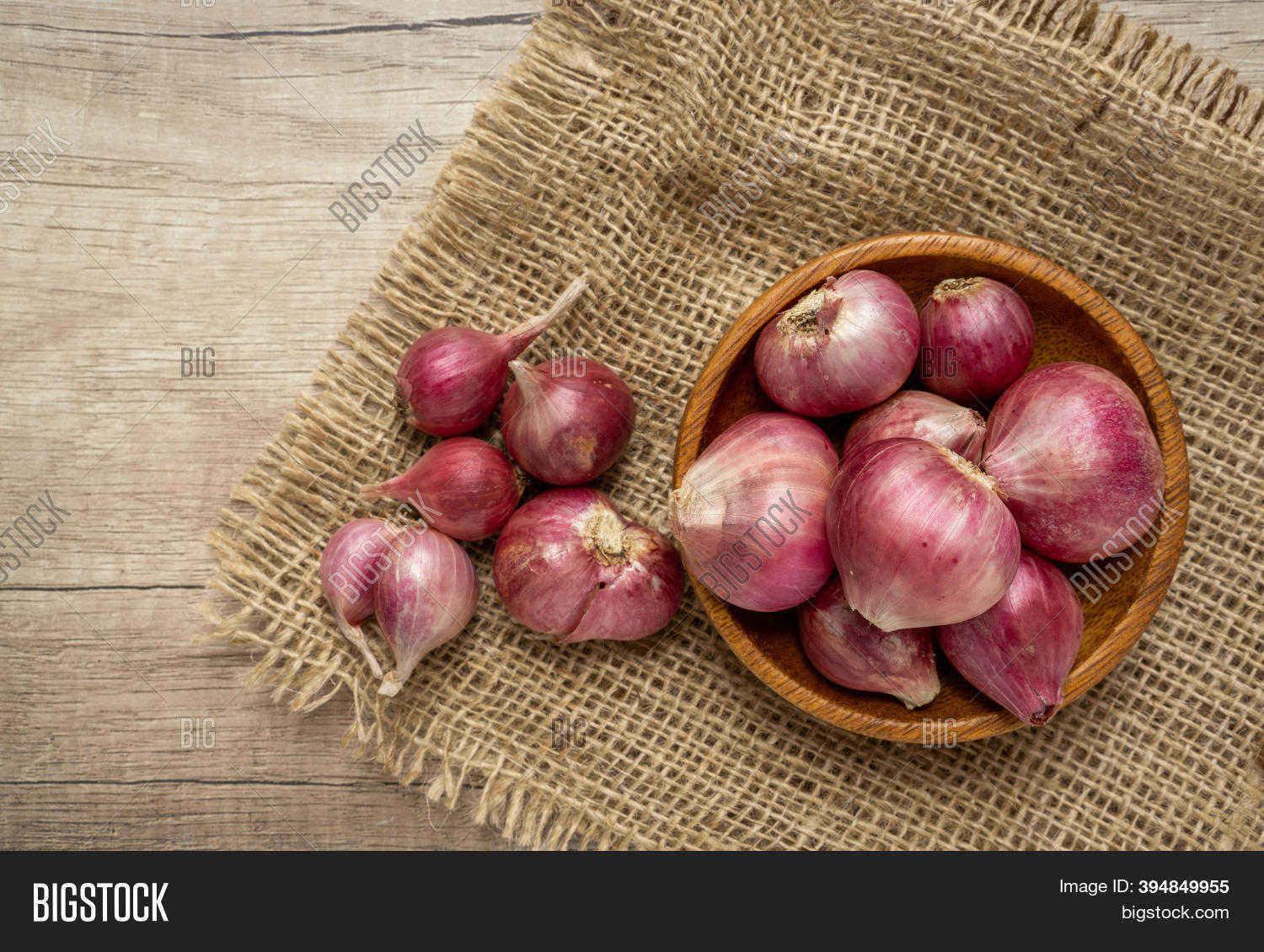 Heap Red Onion Cloves Image & Photo (Free Trial) | Bigstock