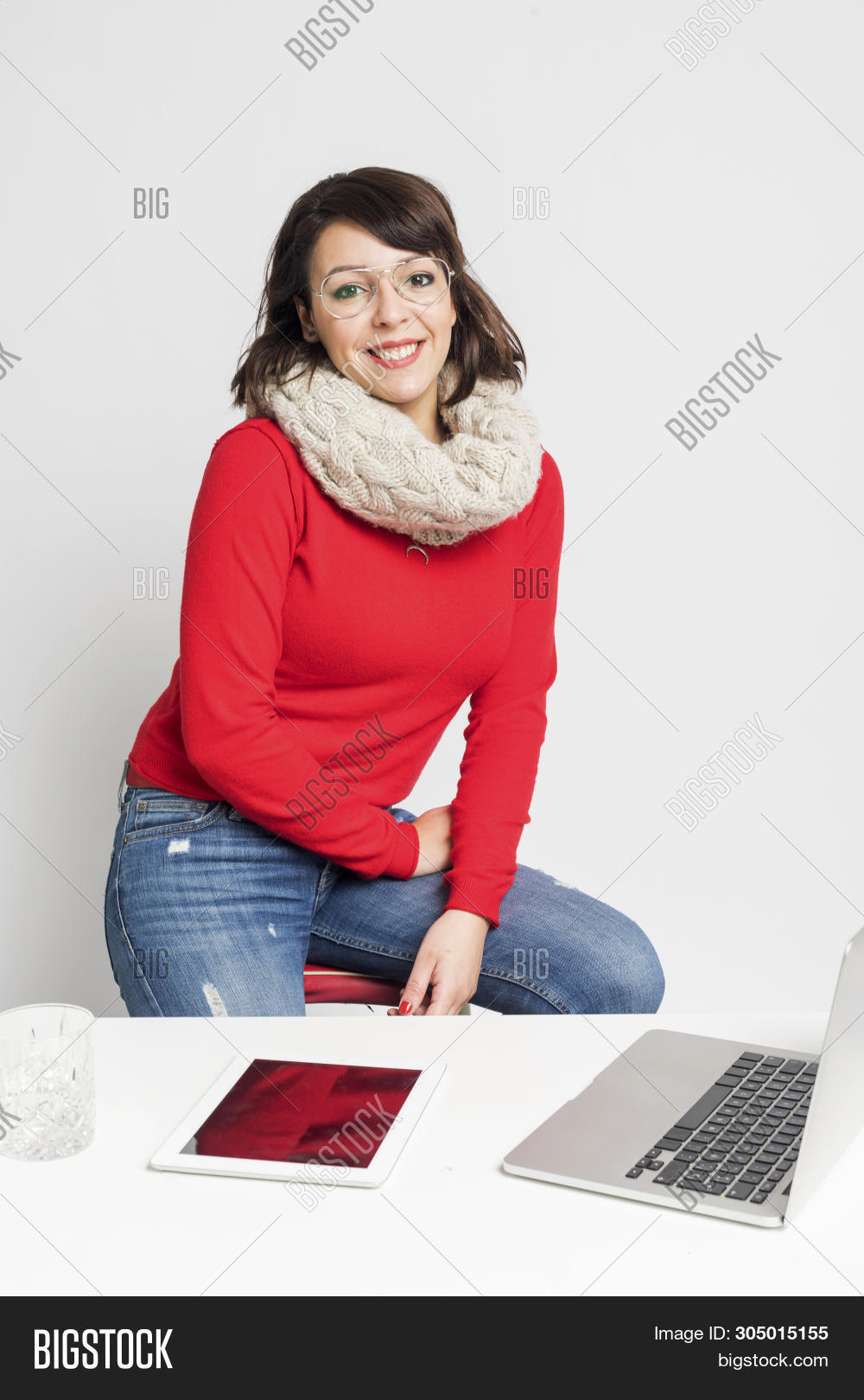 Front View Beautiful Image & Photo (Free Trial) | Bigstock