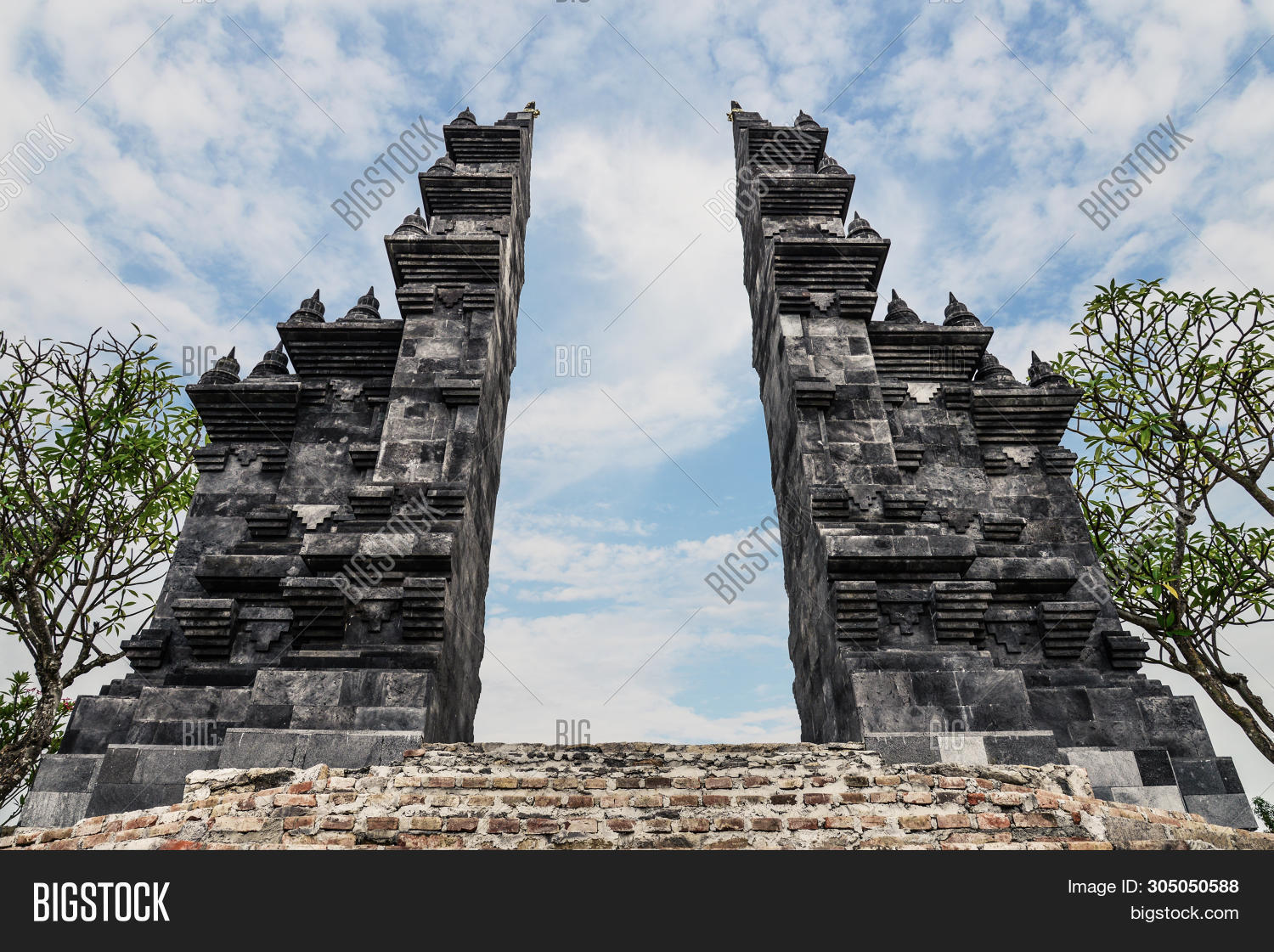 Balinese Hindu Gates Image & Photo (Free Trial) | Bigstock