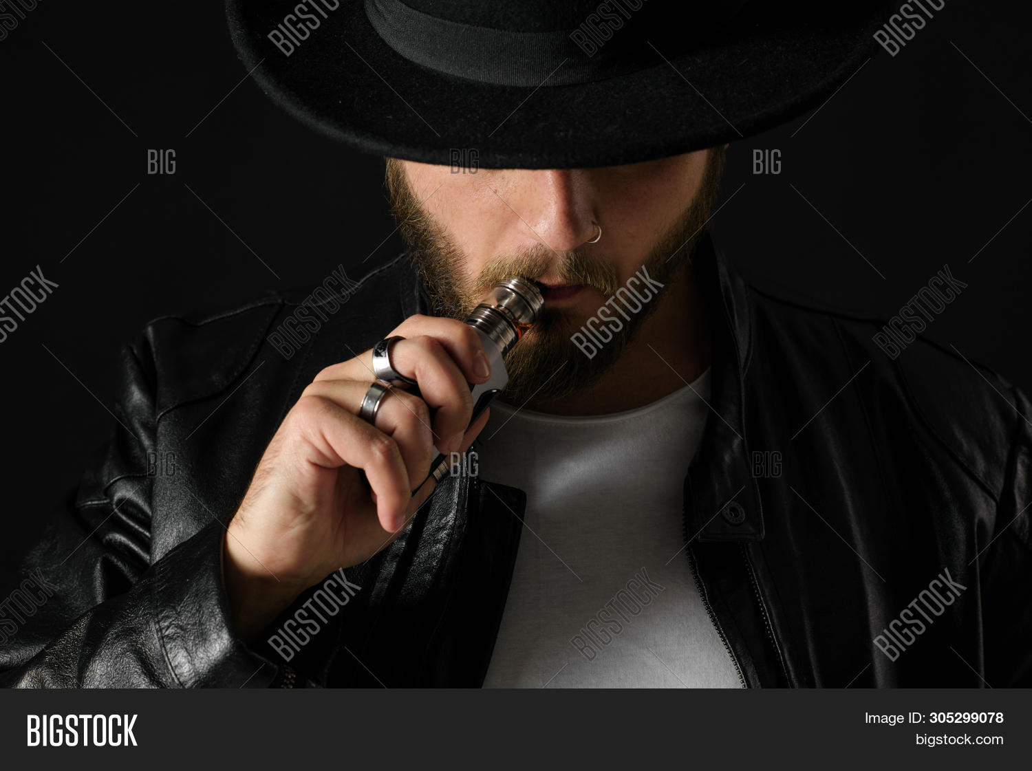 Man Vaping Mod Image & Photo (Free Trial) | Bigstock