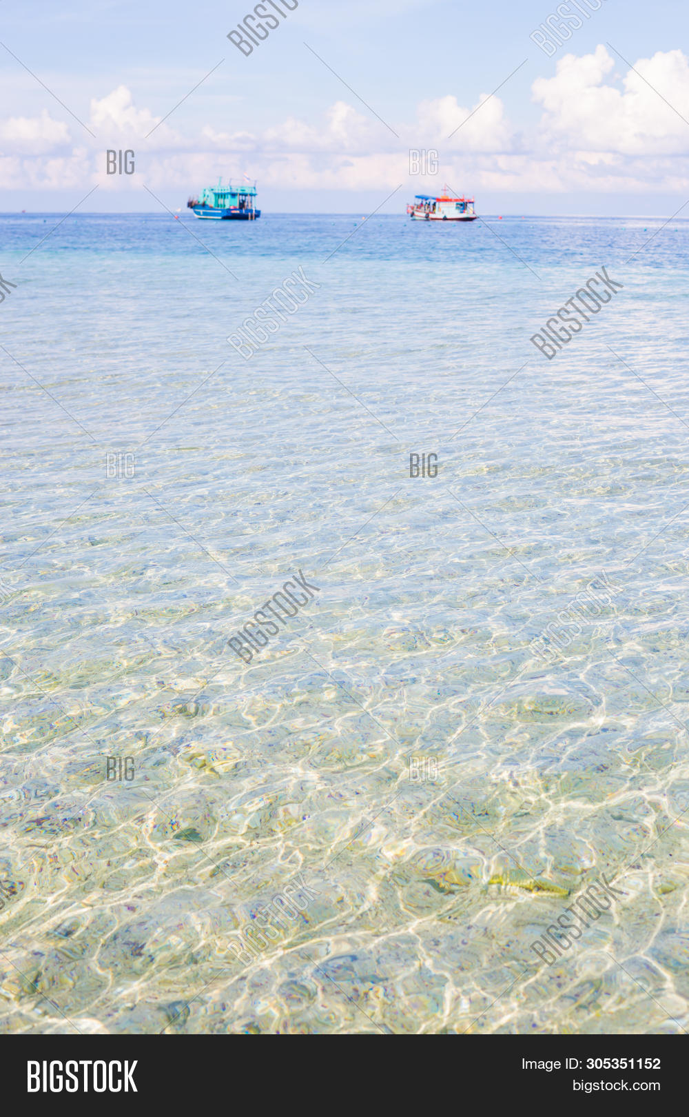 Clear Bright Sea Beach Image & Photo (Free Trial) | Bigstock
