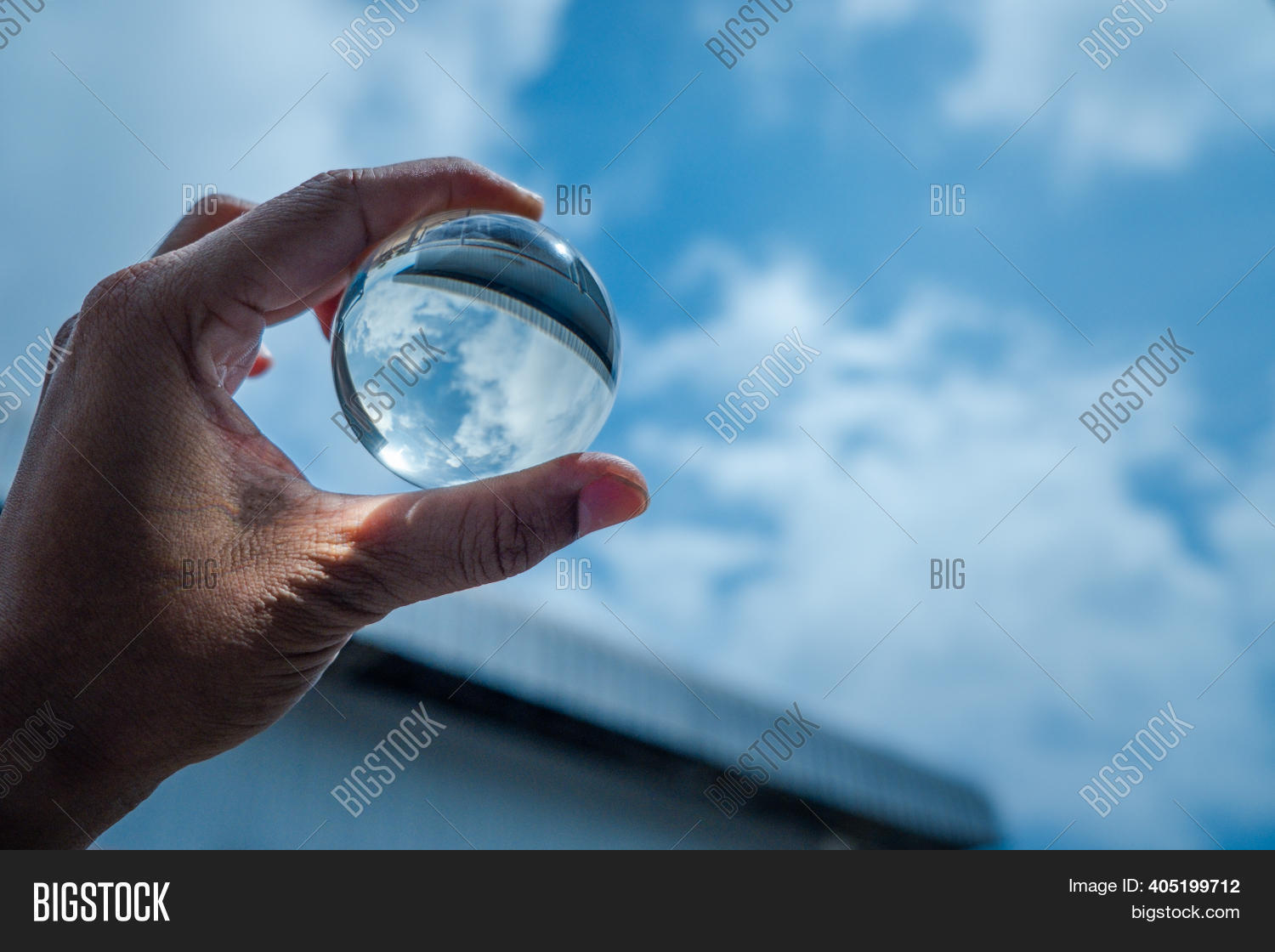 Hand Holding Glass Image & Photo (Free Trial) | Bigstock