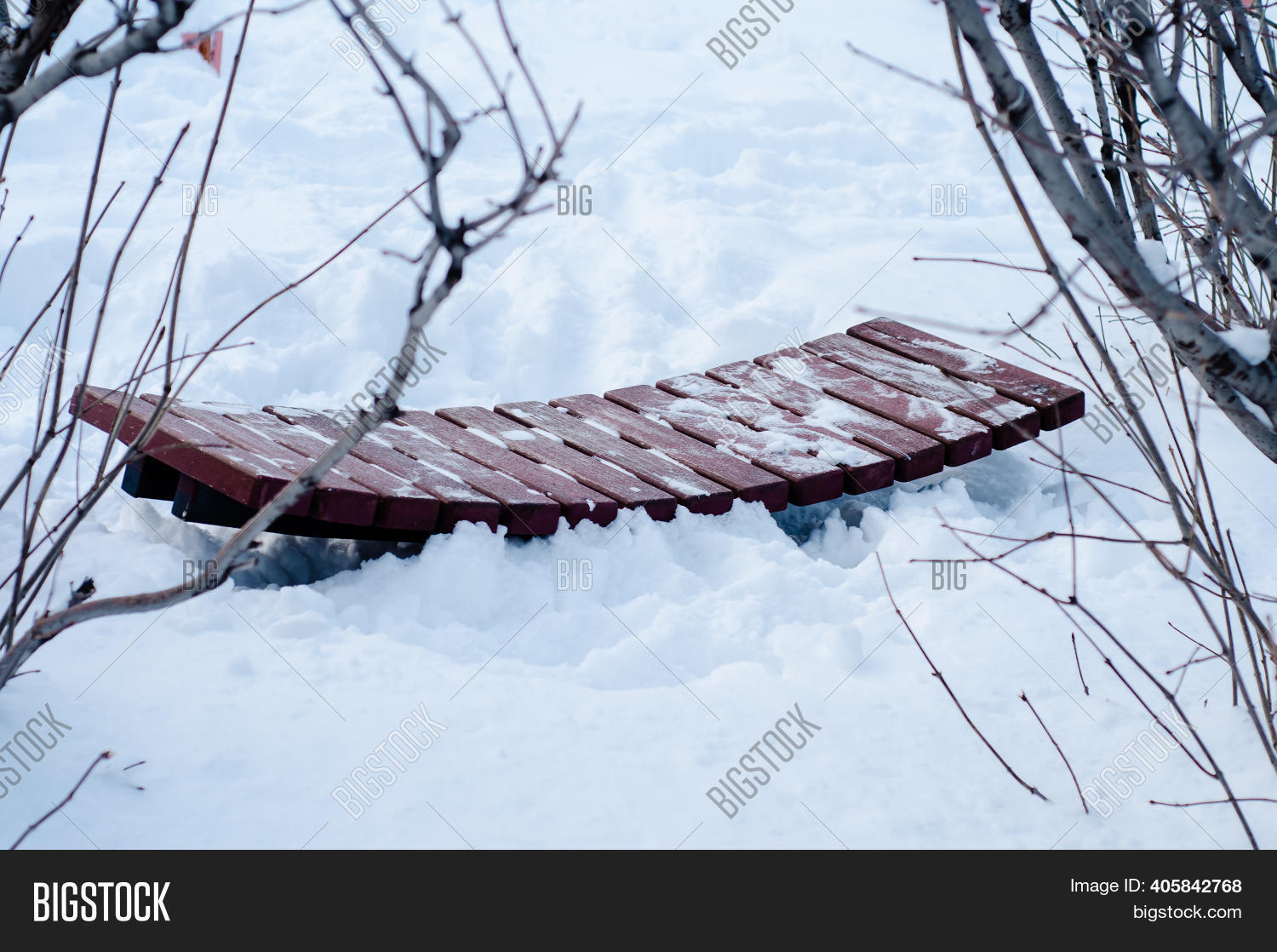 Concave Wooden Bench Image & Photo (Free Trial) | Bigstock