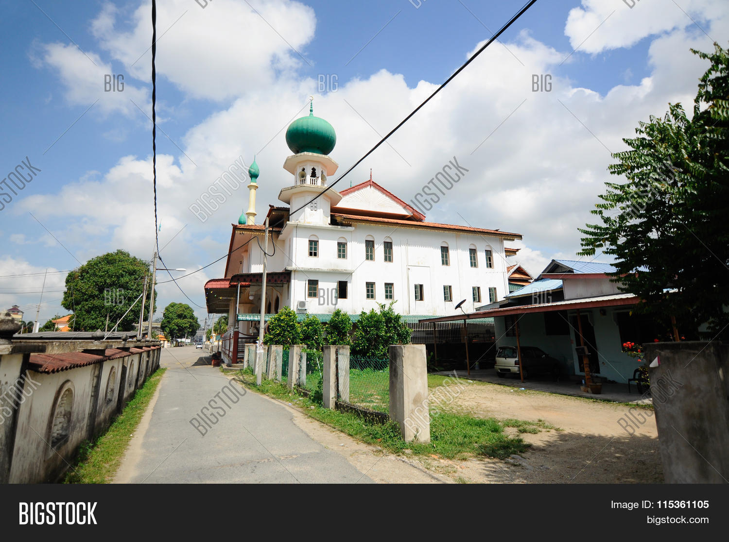 Langgar Mosque Kota Image & Photo (Free Trial) | Bigstock