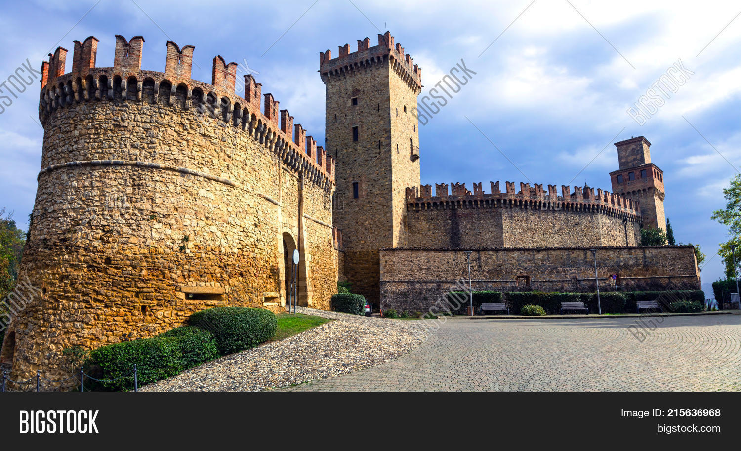 Medieval Castles Italy Image & Photo (Free Trial) | Bigstock