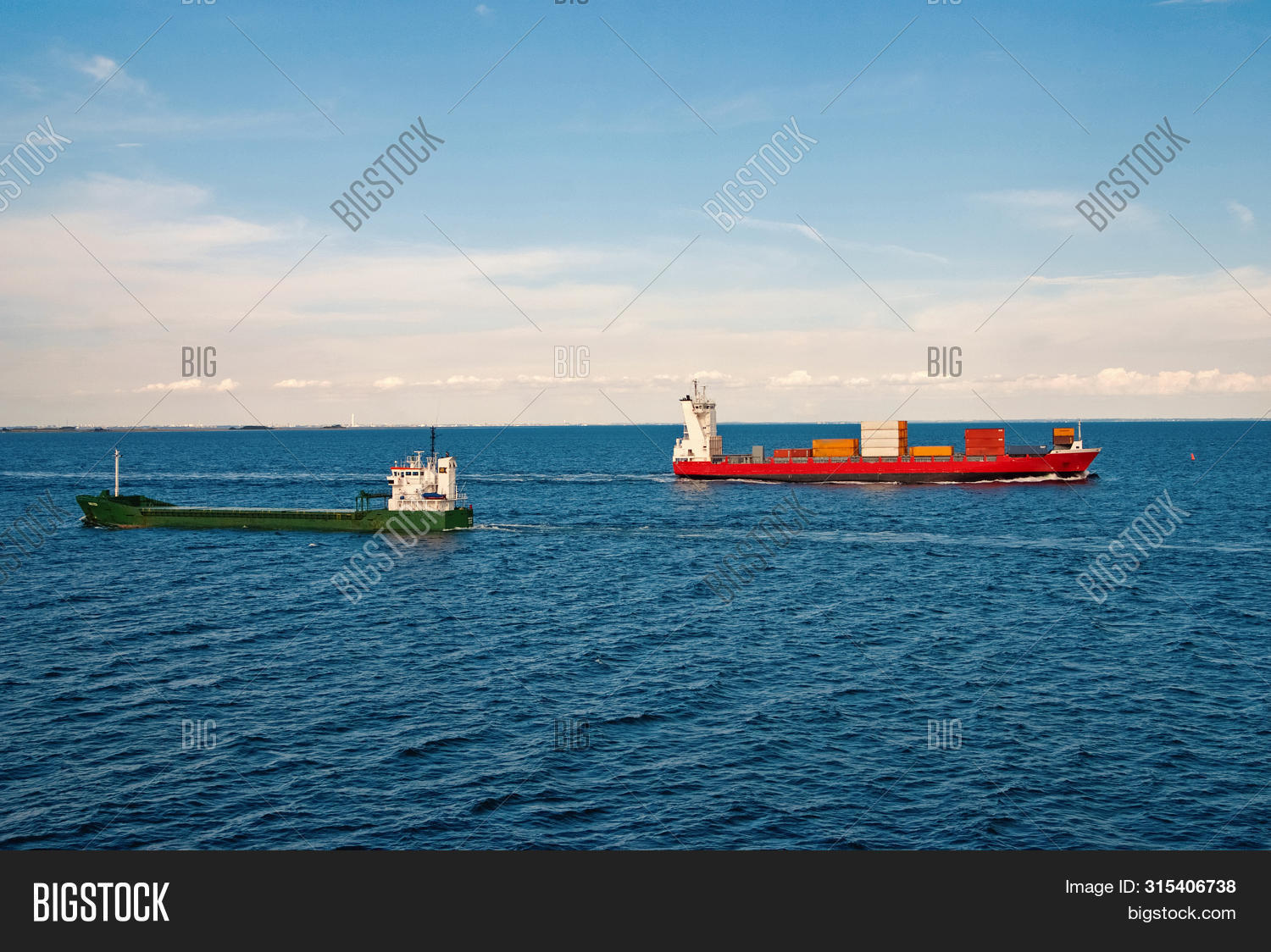 Barges Ship Cargo Image & Photo (Free Trial) | Bigstock
