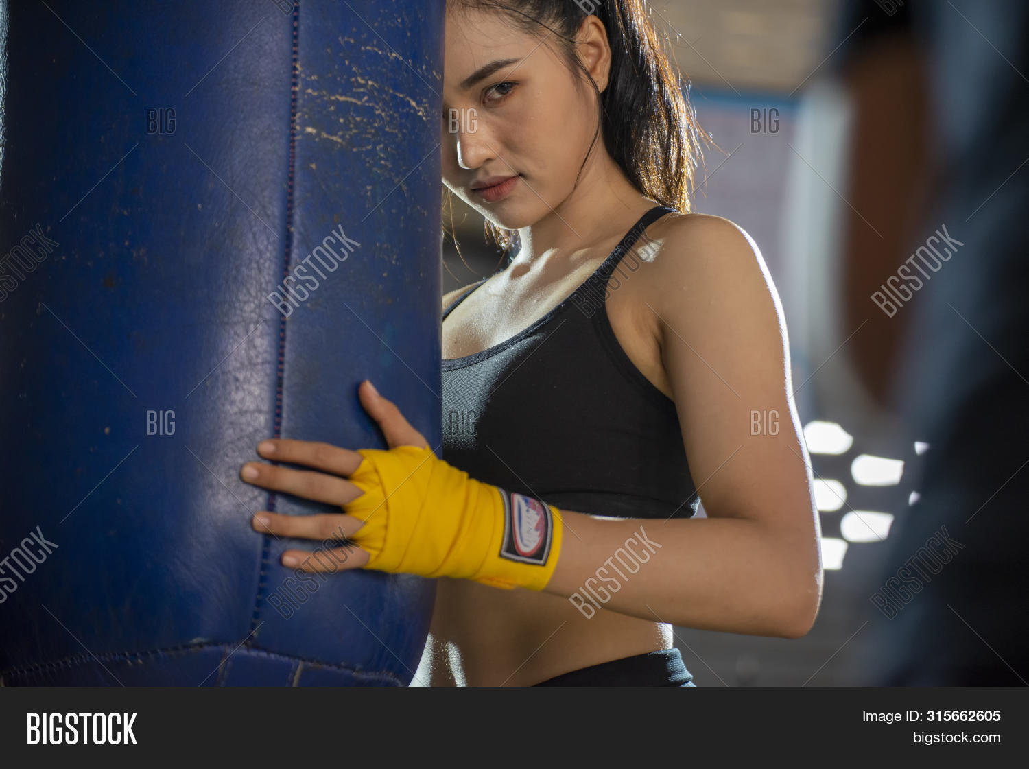 Boxing Woman Prepare Image & Photo (Free Trial) | Bigstock