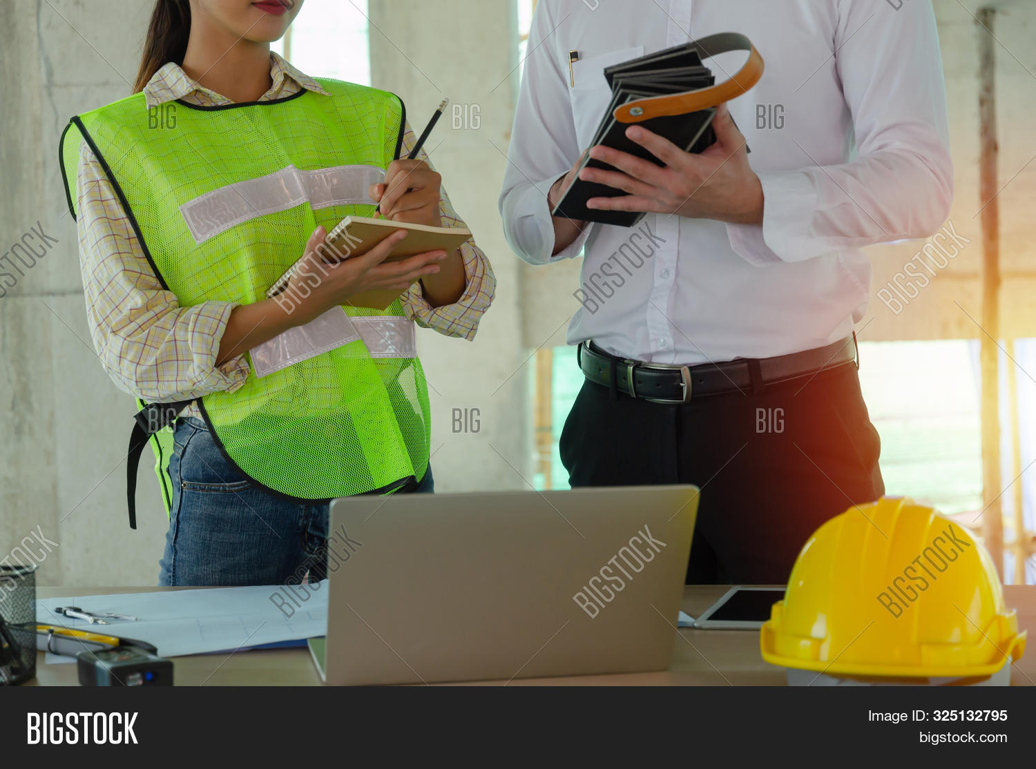 Construction Worker Image & Photo (Free Trial) | Bigstock