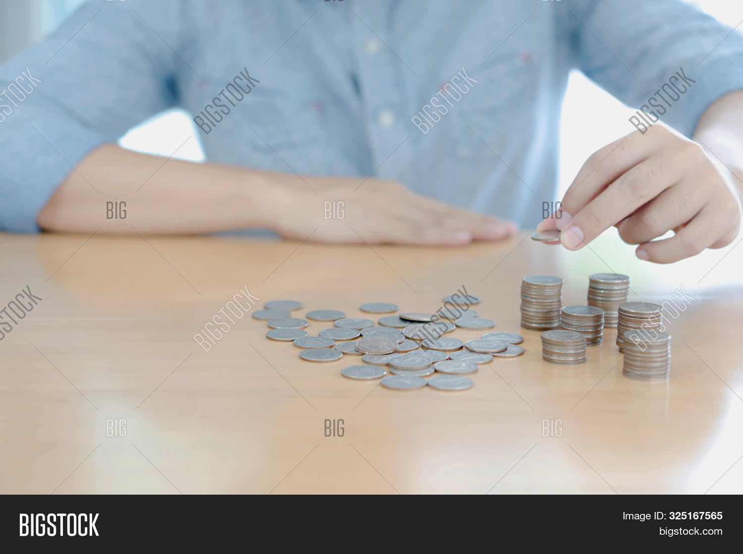 Counting Sorting Coins Image & Photo (Free Trial) | Bigstock
