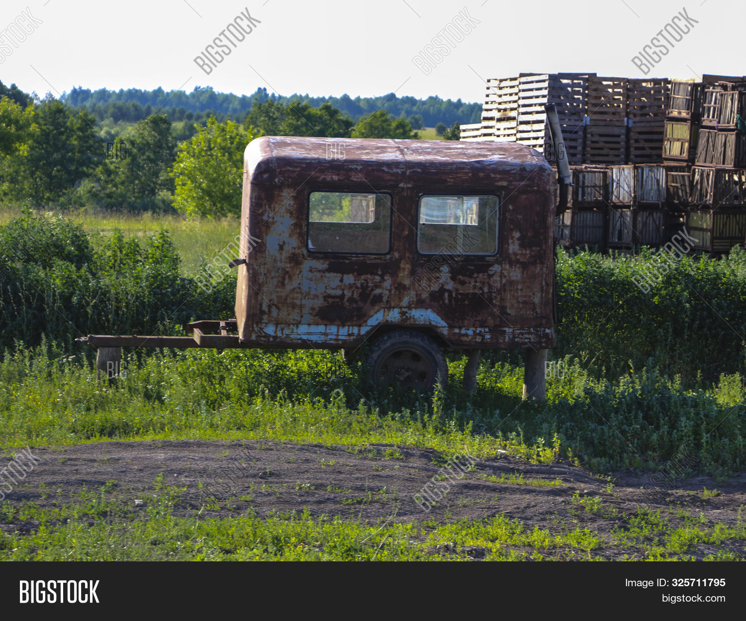 Old Rusty Trailer Image & Photo (Free Trial) | Bigstock