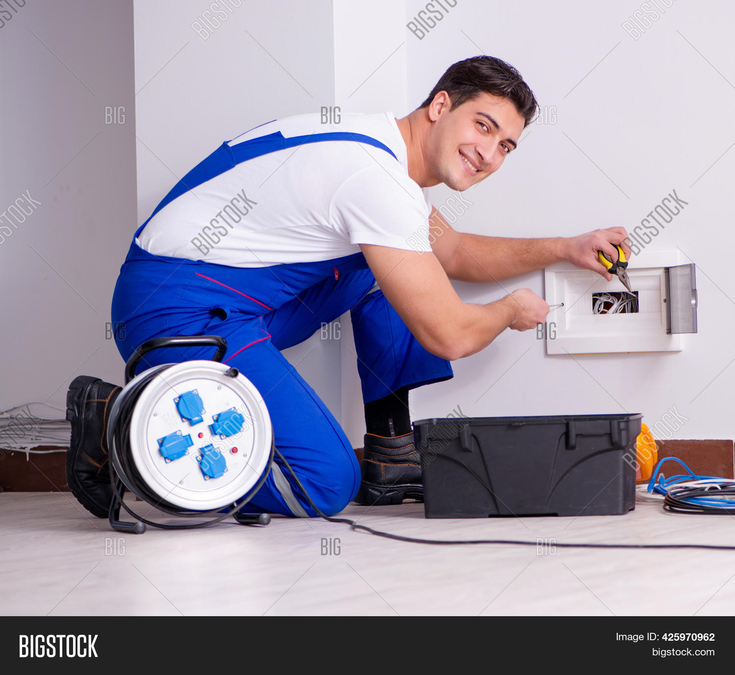 Man Doing Electrical Image & Photo (Free Trial) | Bigstock
