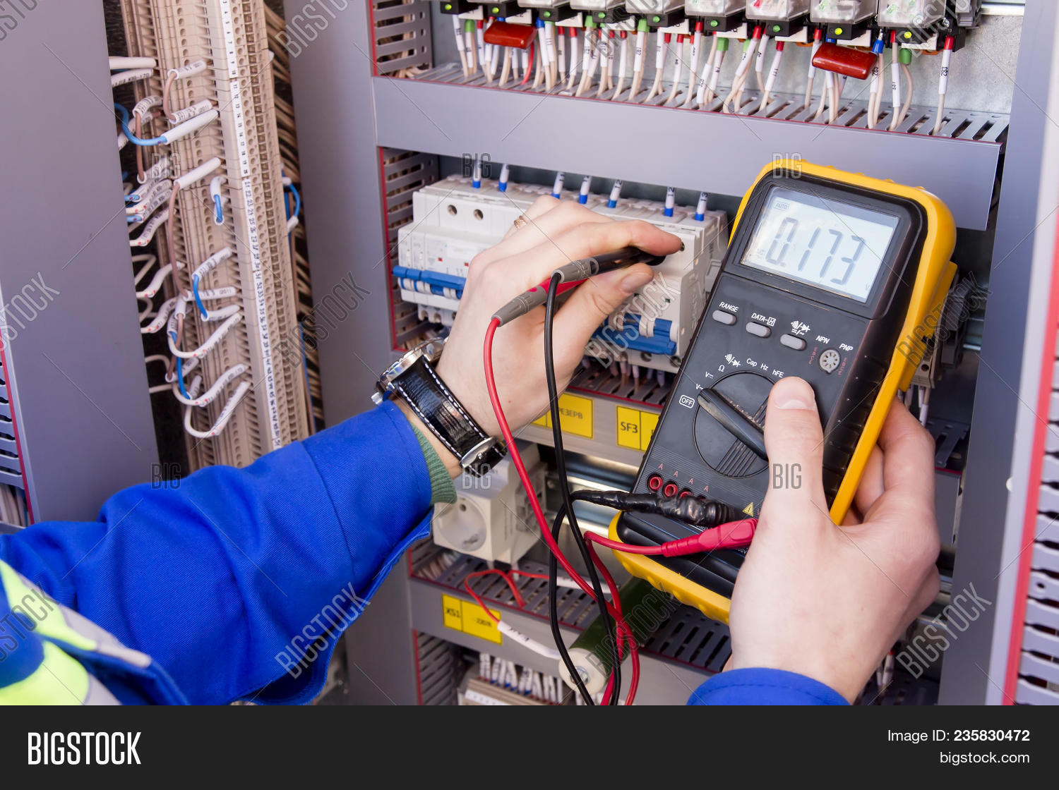 Multimeter Hands Image & Photo (Free Trial) | Bigstock