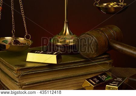 Traditional Scale Image & Photo (Free Trial) | Bigstock