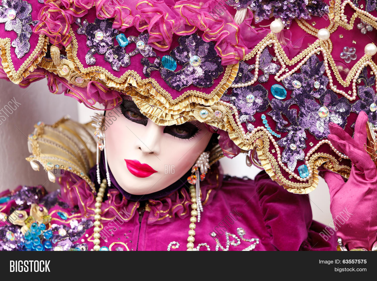 White Female Mask Image & Photo (Free Trial) | Bigstock