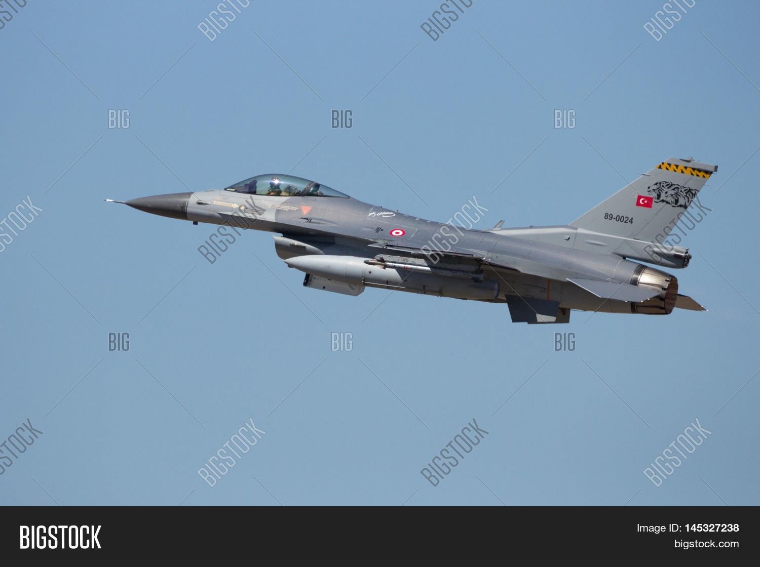Turkish Air Force F-16 Image & Photo (Free Trial) | Bigstock