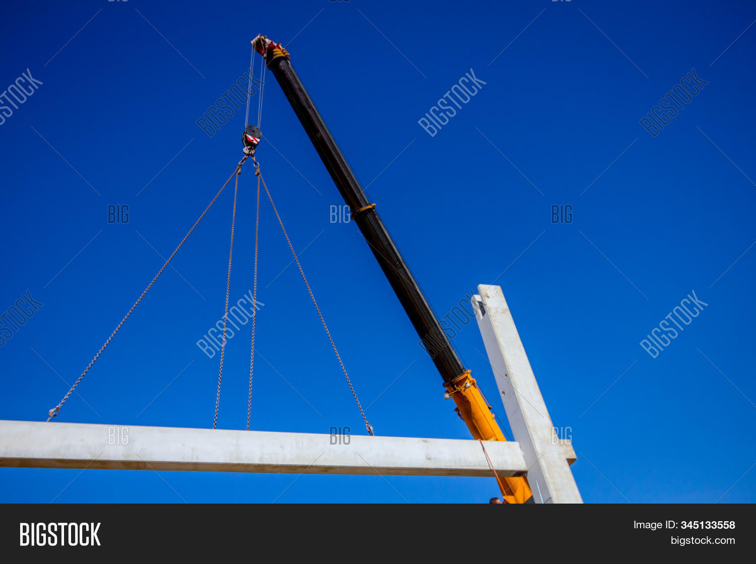 Mobile Crane Operating Image & Photo (Free Trial) | Bigstock