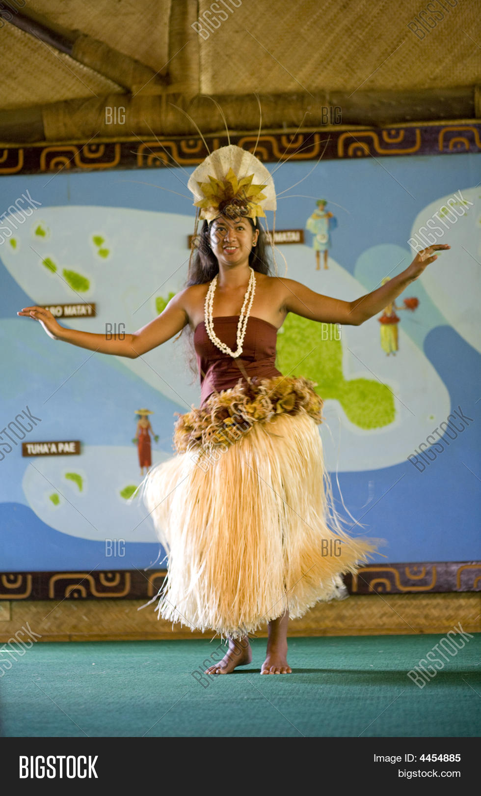 Tahitian Dancer Image & Photo (Free Trial) | Bigstock