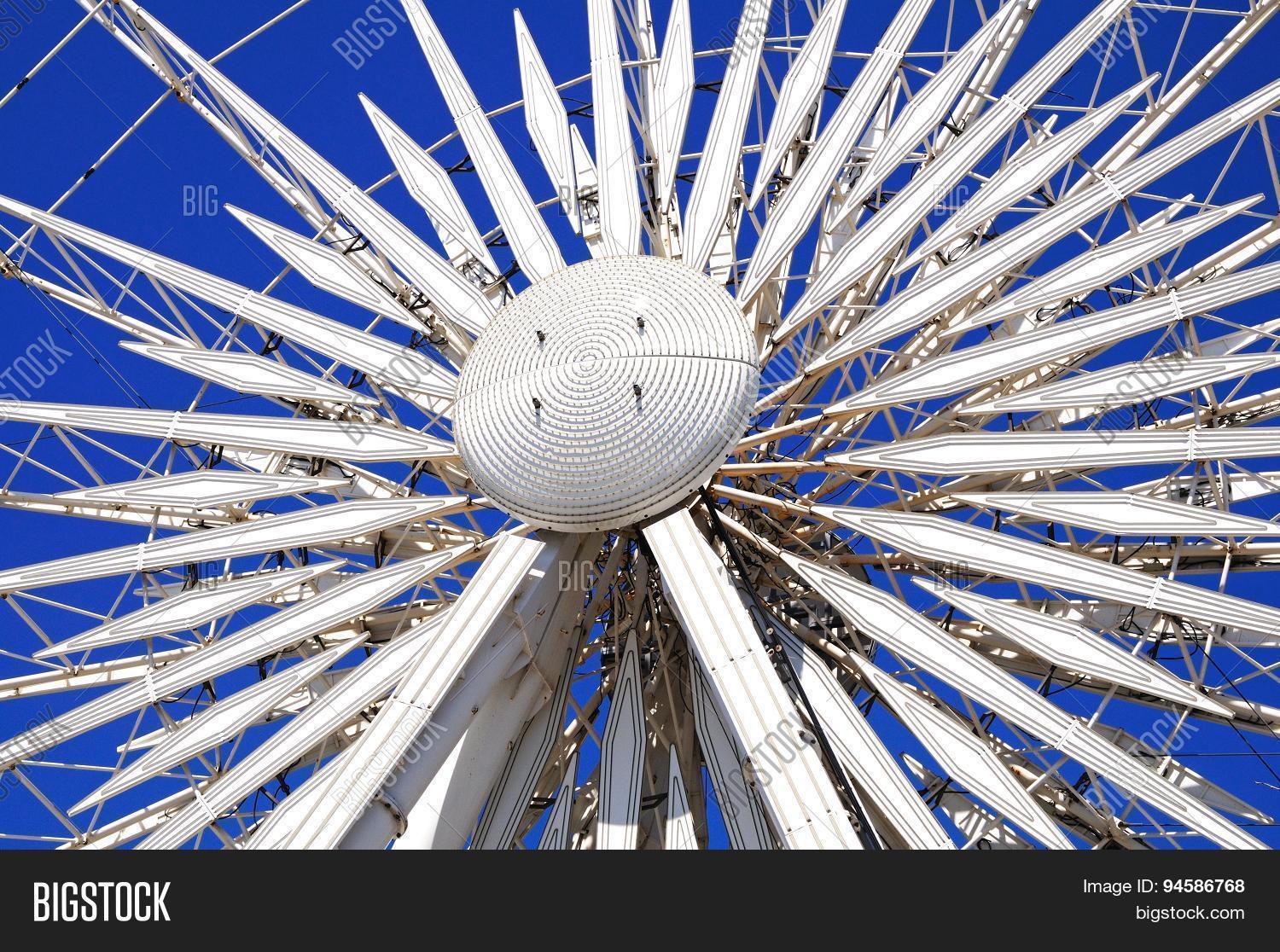 Centre Echo Wheel, Image & Photo (Free Trial) | Bigstock