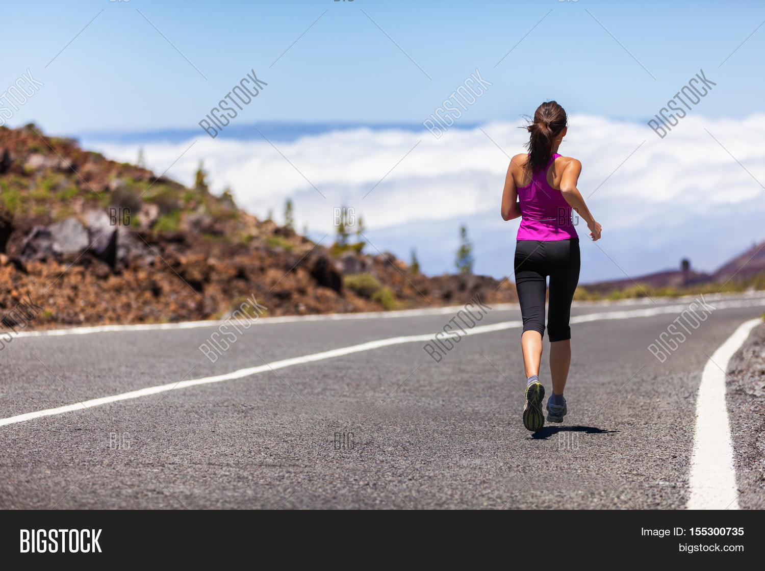 Outdoor Fitness Woman Image & Photo (Free Trial) | Bigstock