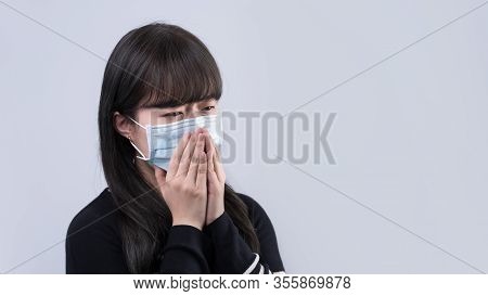 Woman Coughing Face Image & Photo (Free Trial) | Bigstock
