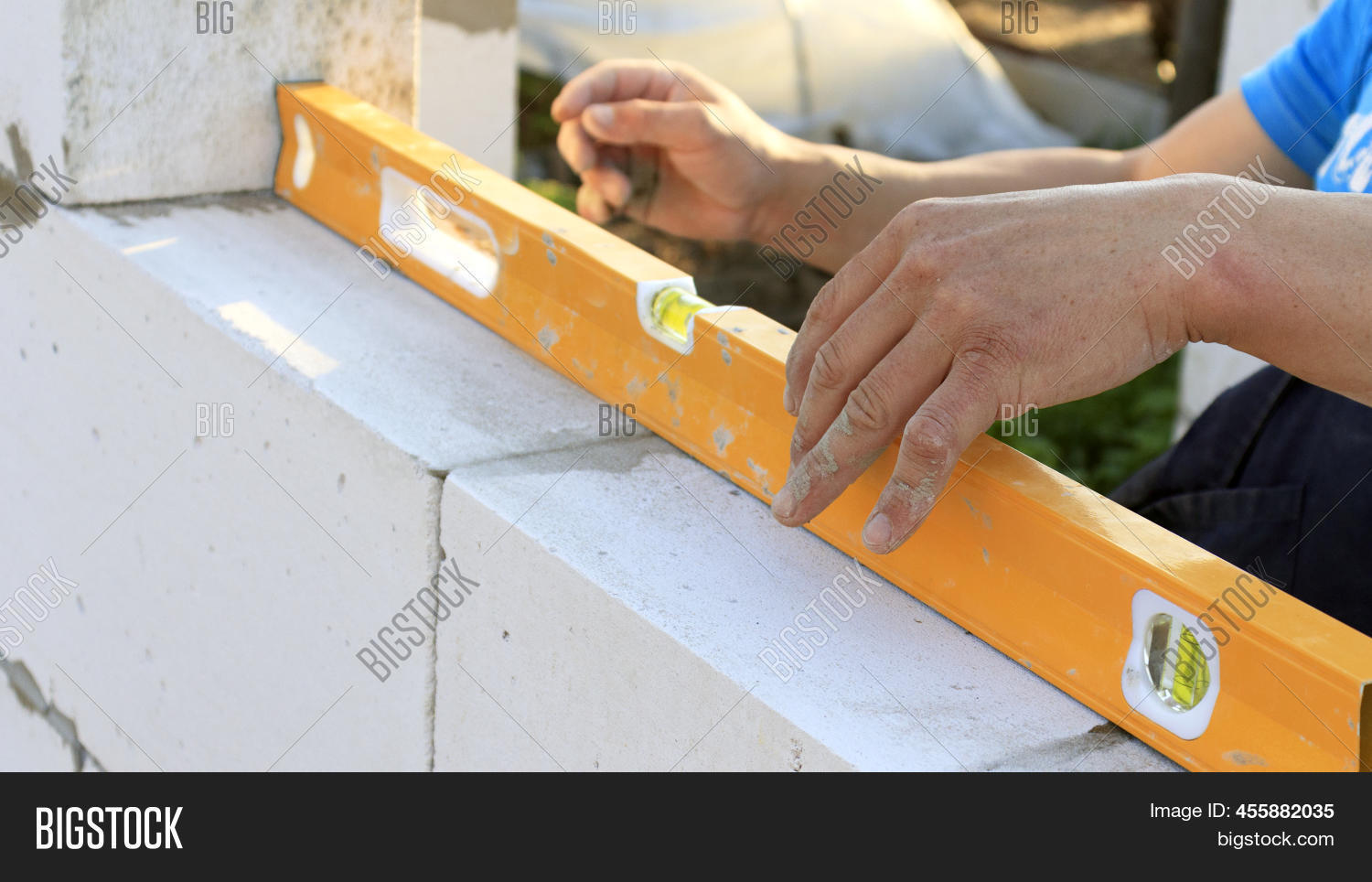 Hand Builder Measures Image & Photo (Free Trial) | Bigstock